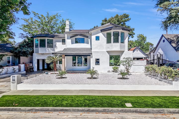 Two Story Newly Remodeled With High End Finishes - Burbank, CA