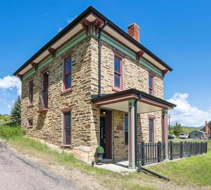 Historic Mining Manor In The Colorado Rockies - Idaho Springs