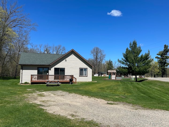 Beautiful Cabin In The Northwoods! - Squaw Lake, MN