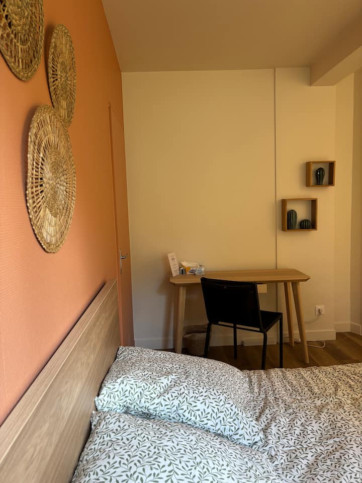 Chambre Dans Un Studio De Yoga, Nature Et Détente - Sainte-Foy-lès-Lyon
