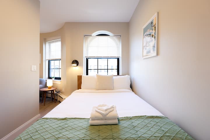 Spacious Studio | Prudential Area - Boston, MA