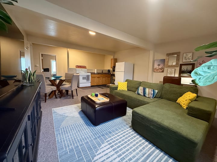 Bright And Airy Studio Loft In Downtown - Pendleton, OR