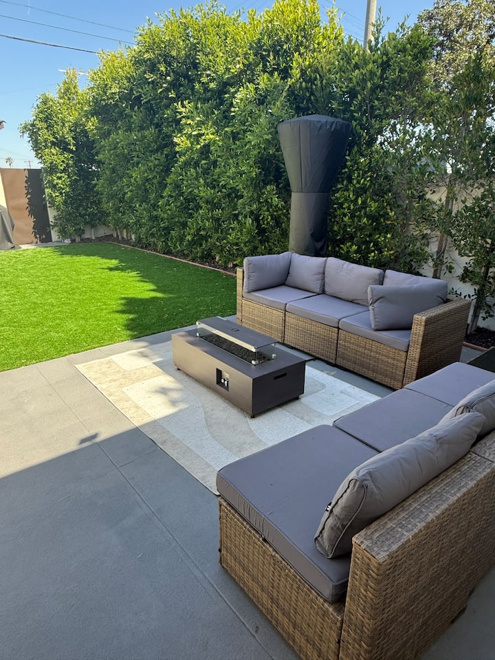 Guesthouse Near Sofi, Lax W/ Parking Pass - Los Angeles