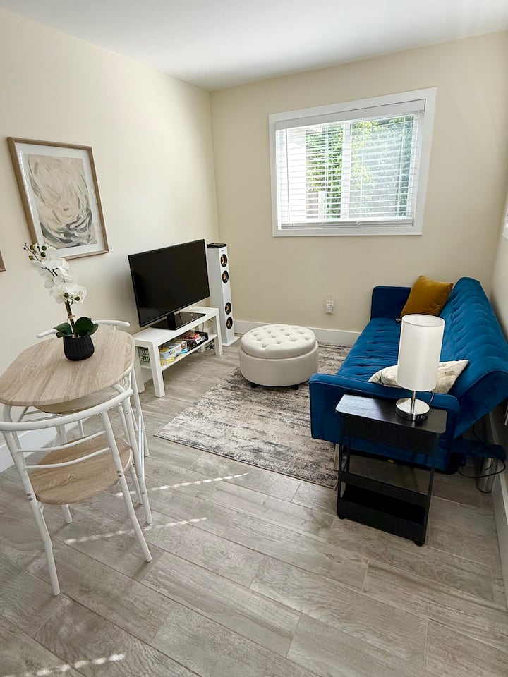 Guesthouse Near Sofi, Lax W/ Parking Pass - Los Angeles