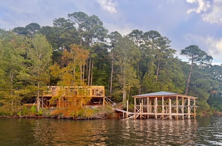 Cypress Point Treehouse - Lake Life Elevated - Lake Claiborne, LA