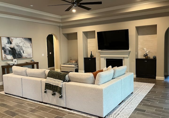 Clovis Grand Estate - 克洛維斯