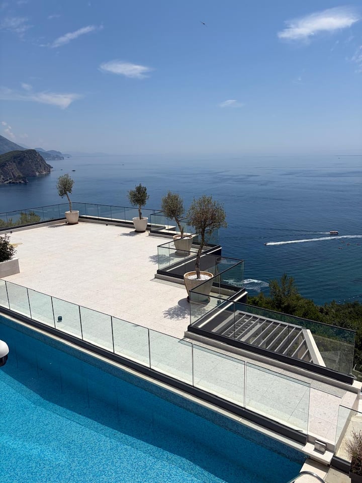Luxury Villa Marevista W/ Common Pool & Sea View - Budva