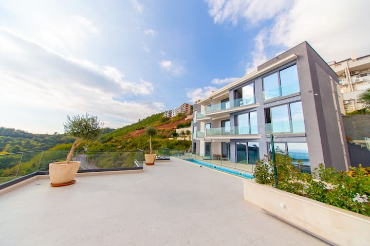 Luxury Villa Marevista W/ Common Pool & Sea View - Budva