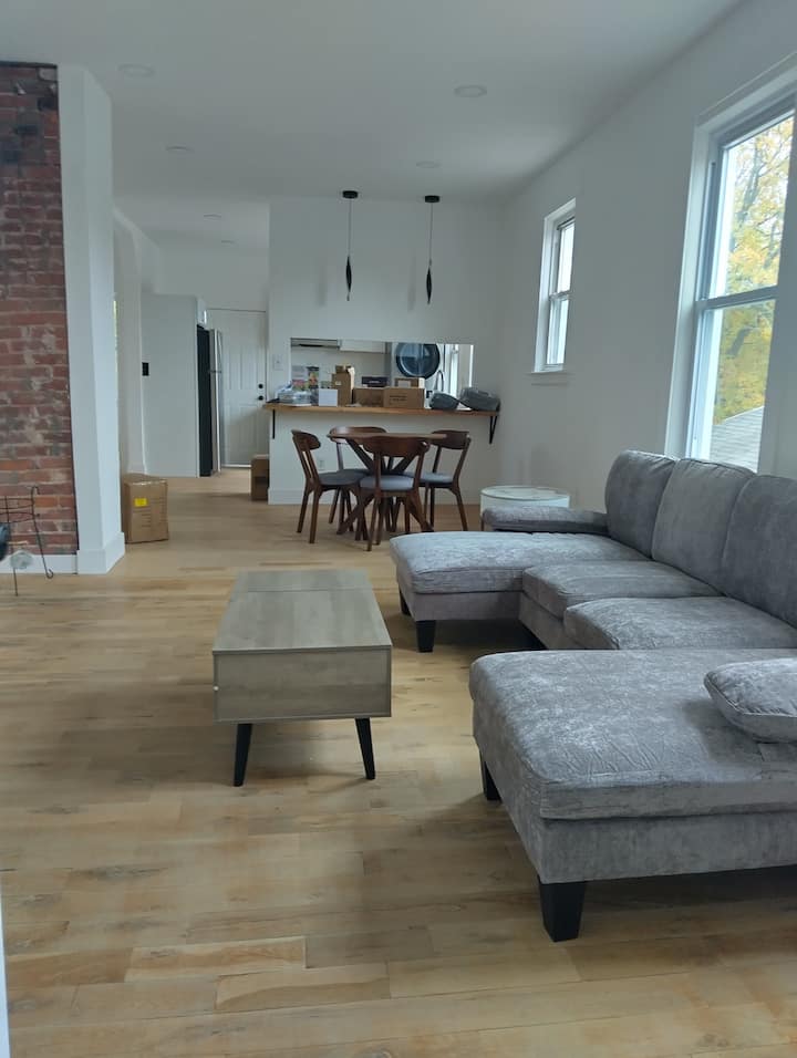 Science Park Apartment - New Haven, CT