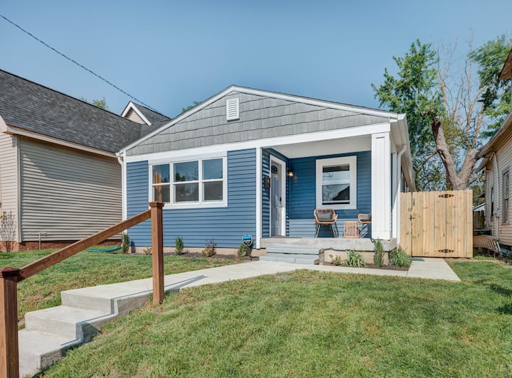 Deja Blue! Fountain Square House - Near Downtown - Indianapolis, IN