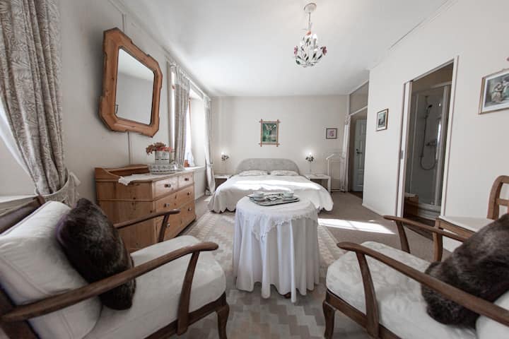 Elegant Room • Bernina Express Station - Aprica