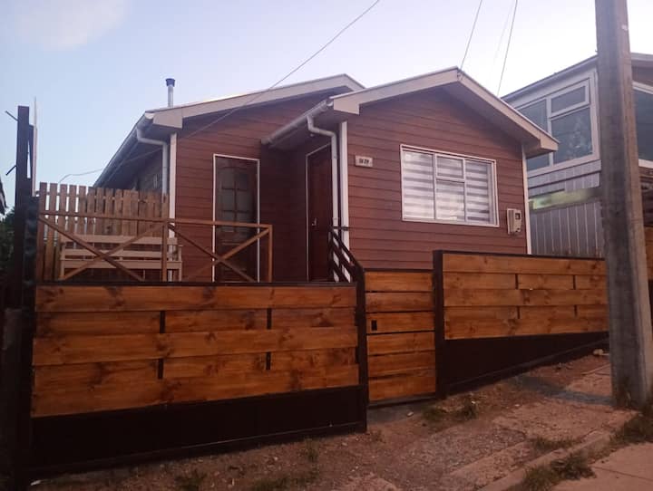 Casa Acogedora Y Equipada • Sector Tranquilo. - Puerto Natales