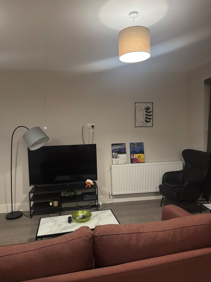 Modern 2 Bed Apartment Near Airport - Dublin