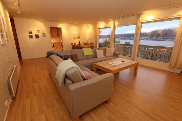 Nice View Between Unn/uit And The City Center - Tromsø