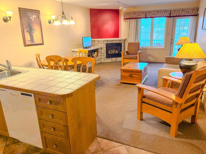 Horseshoe Valley Condo|hot Tub |Ski, Pools, Sauna - Horseshoe Valley