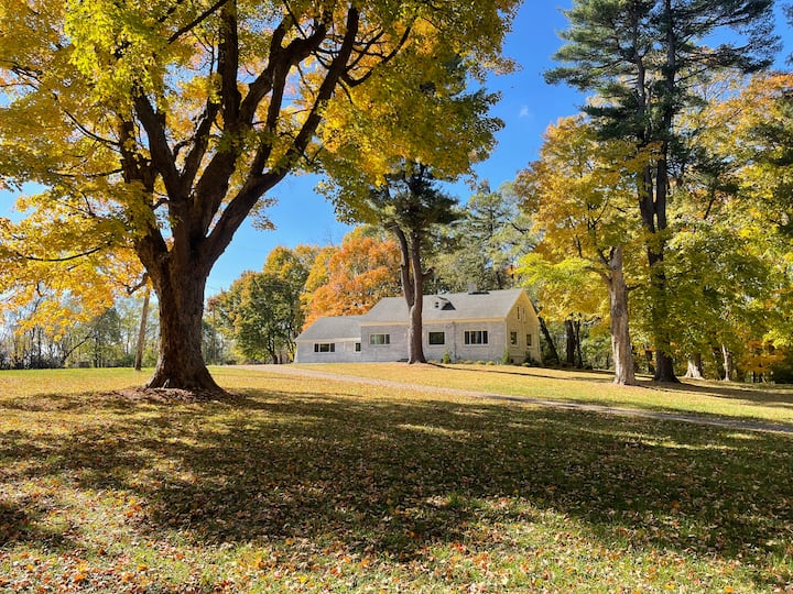 Woodland Views Retreat - Rockford, IL