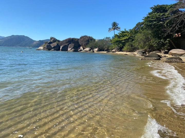 Casa Em Praia Maravilhosa Com Vista A 1.30m Do Rio - Mangaratiba
