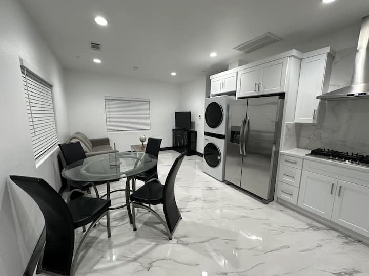 Orange County Home Near To Disneyland & Knotts - Stanton, CA