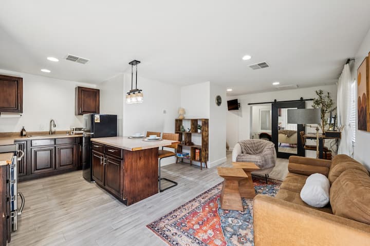 The Casita Retreat | Pool Patio Prime Location - Phoenix, AZ