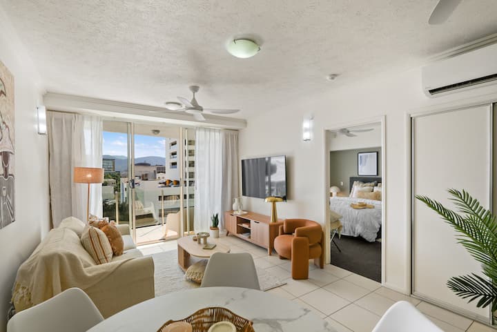 Luxurious City Centre Apartment - Space & Style - Cairns