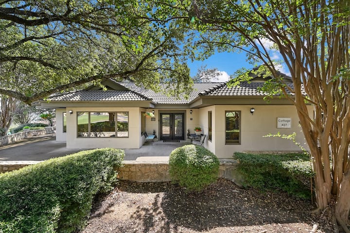 "The Whole Experience"! - Cottage #27 - Spicewood, TX