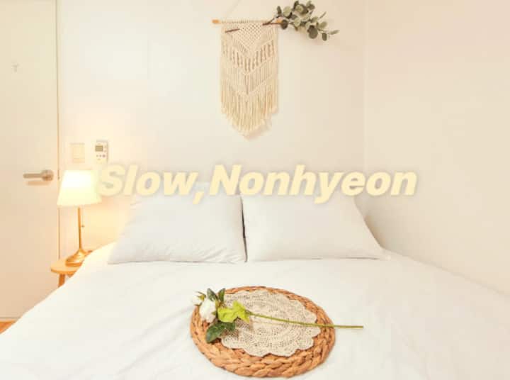 [합법숙소]강남/신논현역7분/가성비/특가/웨딩투어/병원투어/역세권/언주역/중심부/무료주차 - Seoul