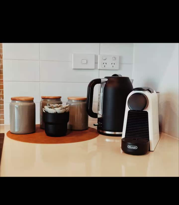 Adams Bnb At The Balfours | 2bed | Parking | Pool - Adelaide