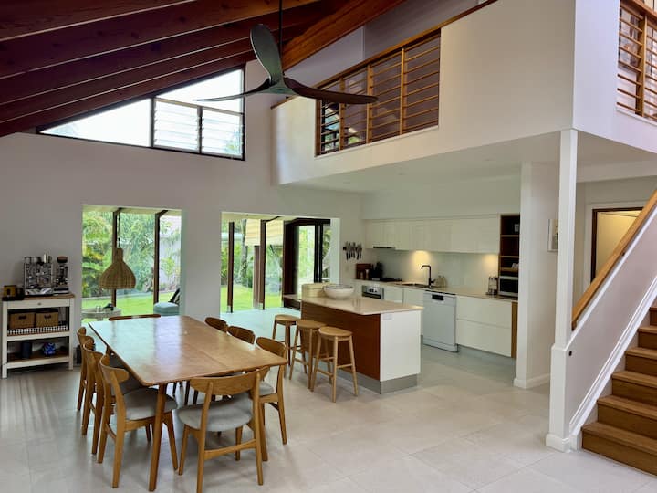 Tropical Coastal Retreat | Walk To Emerald Beach - Emerald Beach, Australia