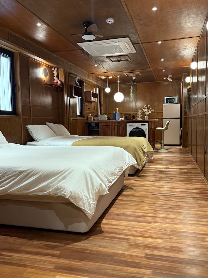 Haemaru# 명동# 남산# 한옥마을# 충무로역 3분 - 명동