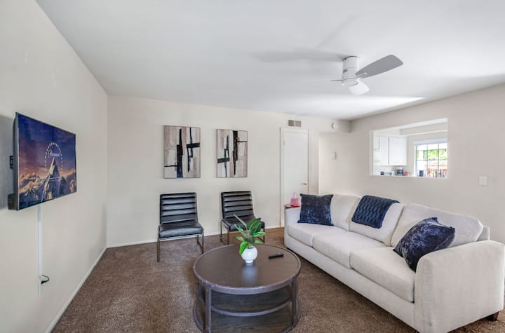 Monthly Rental Near South Coast Plaza | 2bed2bath - Santa Ana, CA