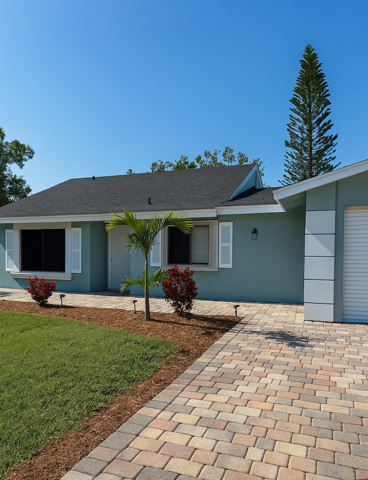 Your Home Away From Home Cozy, Clean & Comfortable - Port St. Lucie, FL