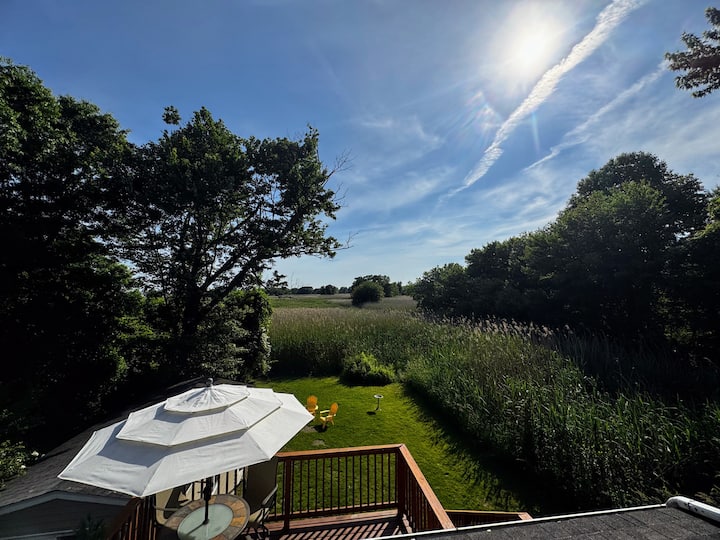 Milford Ct Beach Cottage Walk To Beach & Downtown - Milford, CT