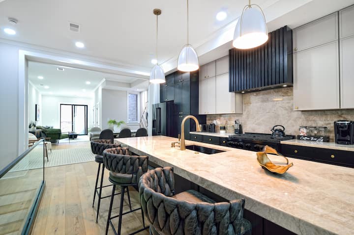 Urban Luxe | Gourmet Kitchen + Outdoor Retreat - Washington, D.C., DC