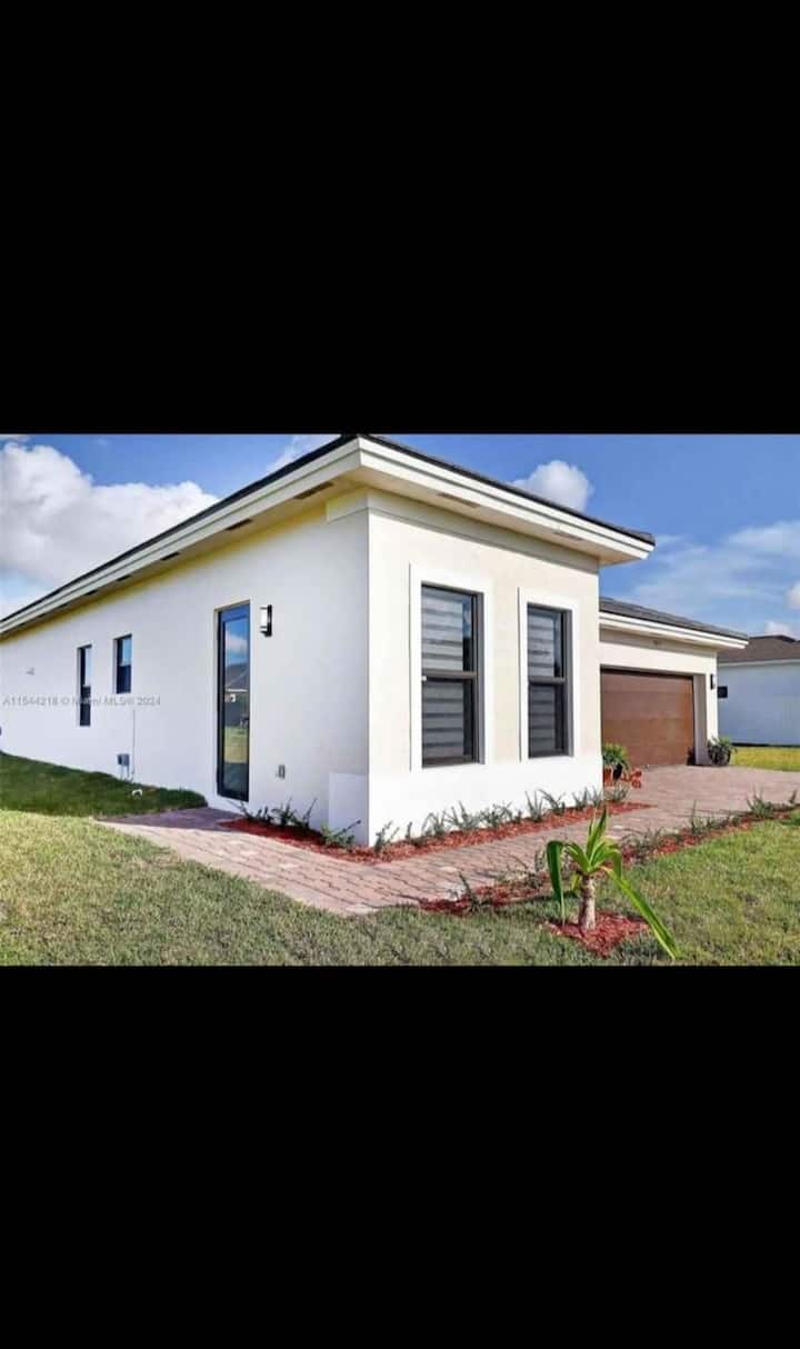 Beautifully Updated 1br/1ba Apartment - Homestead, FL