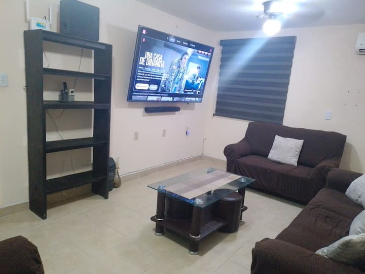 Privada Y Confort: Tv 70”, Fibra Y Clima Total - Reynosa