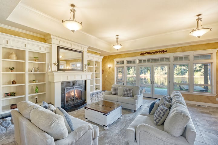 Private Lake, Amazing View, Theater Room, Forest - Ocean Park, WA