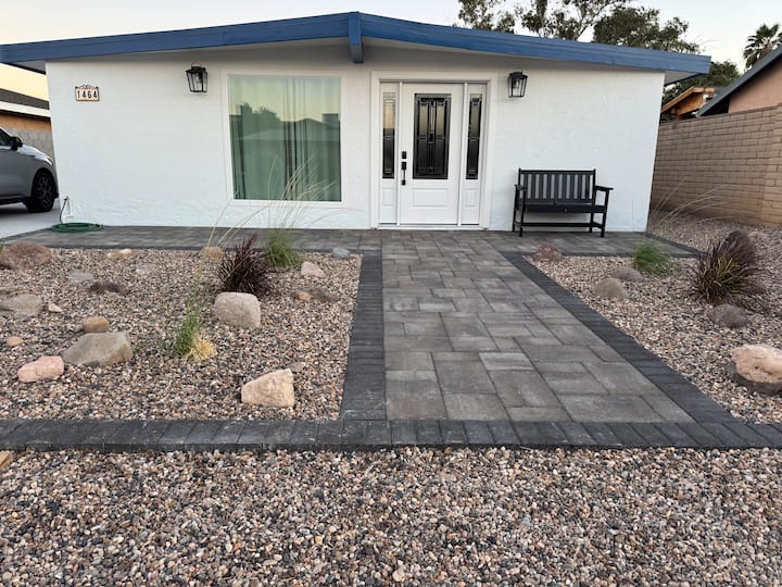 River House Beauty Ramp 1 Block Away Central Shops - Laughlin, NV