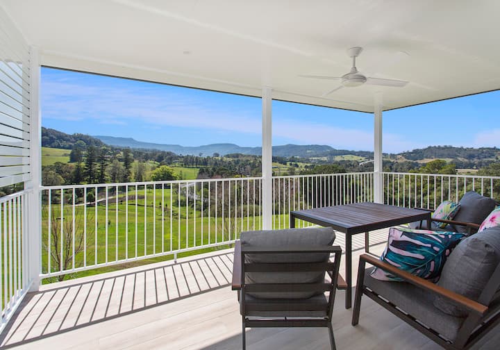 Hilltop Cottage Farmstay Cabin 2 - Berry