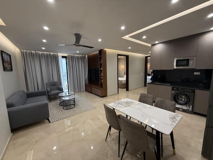 78 - Modern, Walkable, Pool, Gym - Ghana