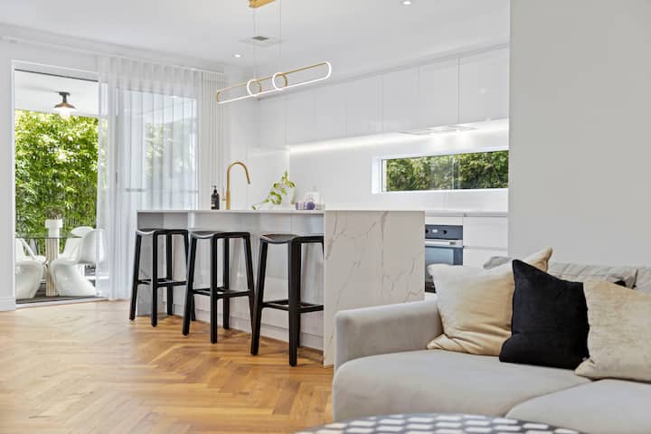 Timeless Getaway In Karrinyup - Kingsley