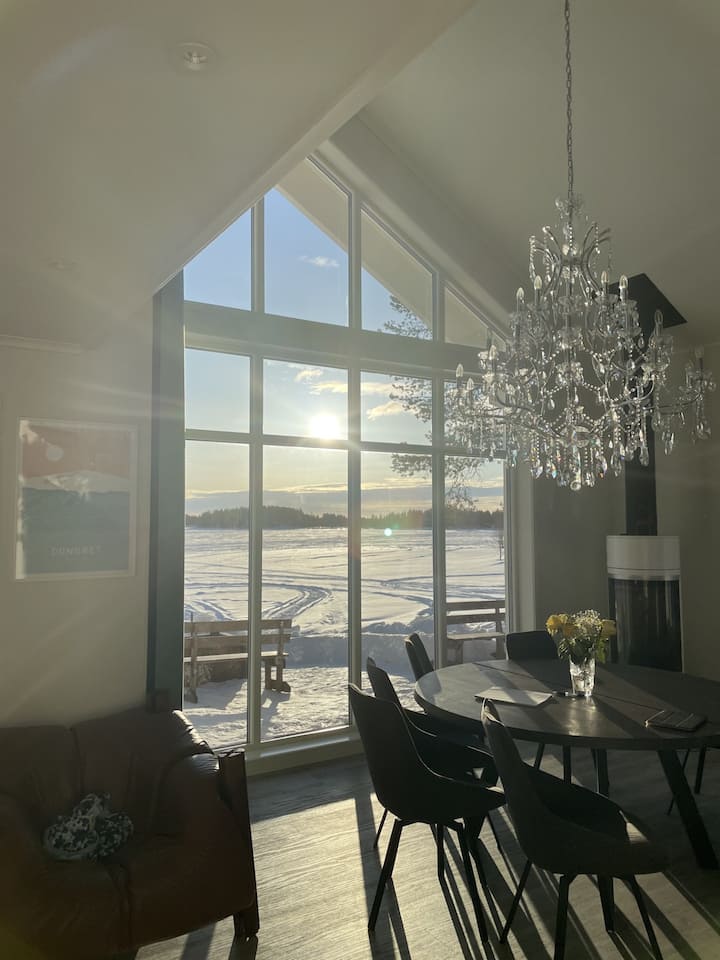 Huset Vid Sjön Med Närhet Till Fjäll Och Skog - Gällivare