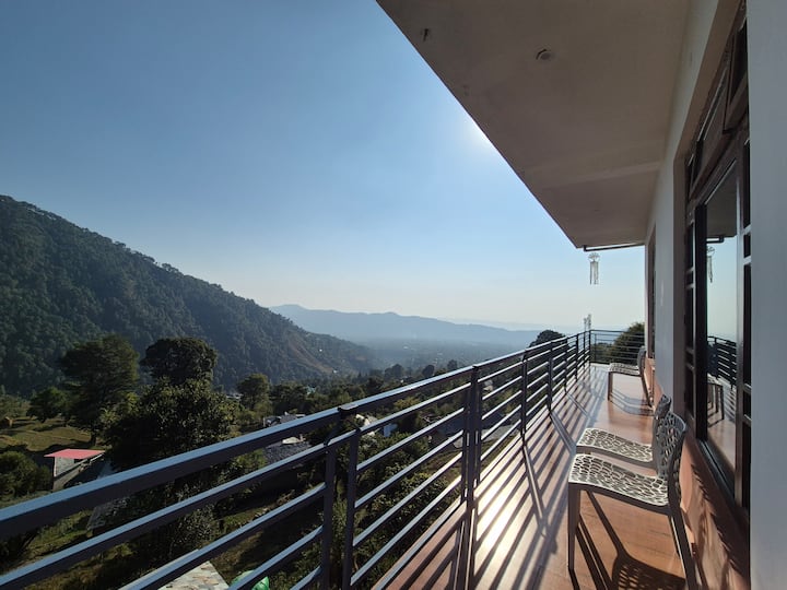 Premium Valley View Room In Bir | Sowa Stays - Barot