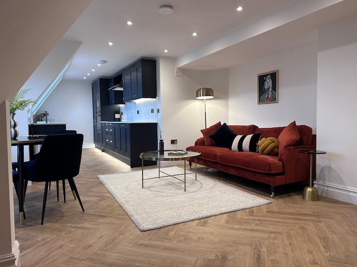 Elegant 2 Bed Penthouse In Leyburn’s Iconic Bank - Middleham