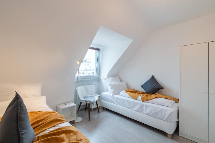 2-zimmer Wohnung Mit 4 Einzelbetten - 4. Og Links - Pforzheim