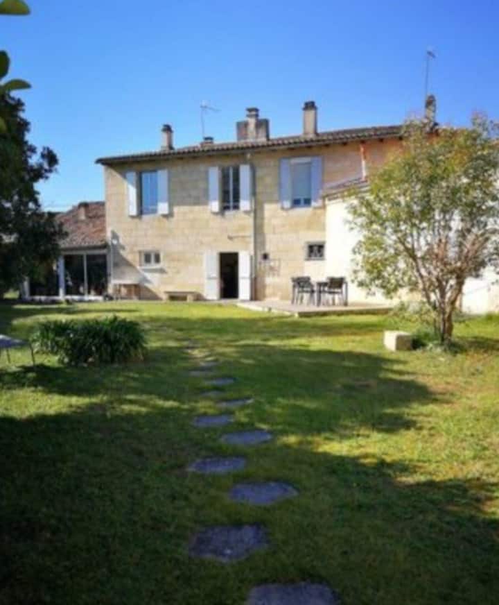 Maison Girondine Sur Les Bords De Dordogne - Saint-Émilion