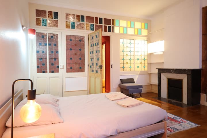 Le Charme Du Puy Dans Une Ancienne Verrerie - Le Puy