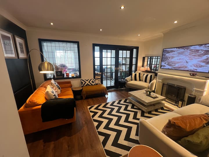 Stylish Solihull Home - Solihull