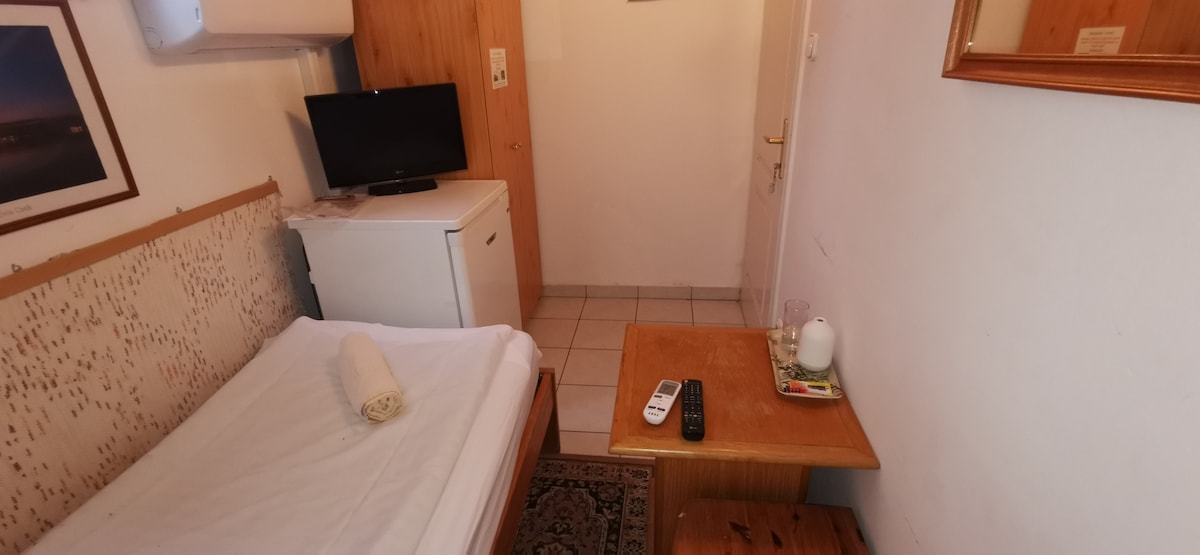 Hotel 32 - Castles for Rent in Fonyód, Hungary - Airbnb