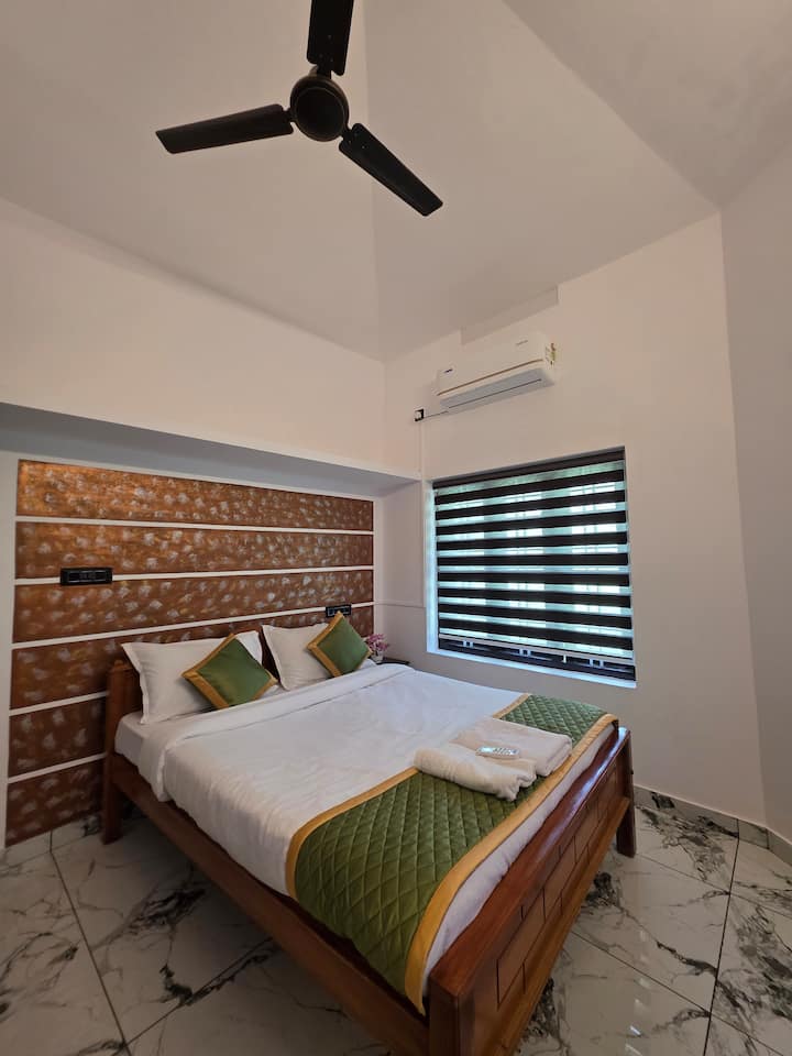 Here Huge Land Scape Very Big Parking Area And Sw - Varkala