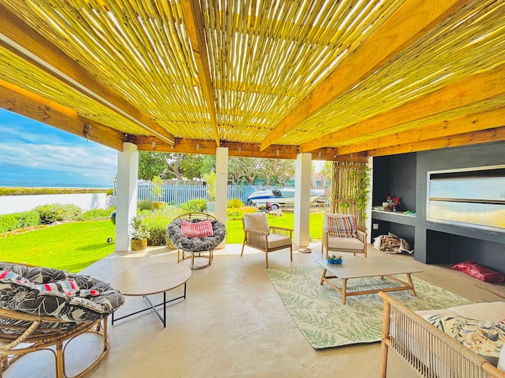 Lagoon Bliss - Jacobs Bay